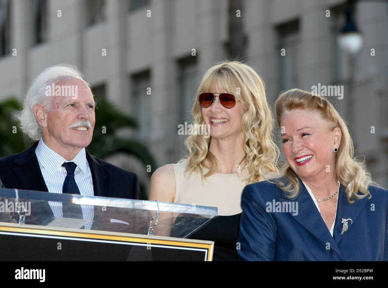 Laura dern father bruce dern hi-res stock photography and images - Alamy