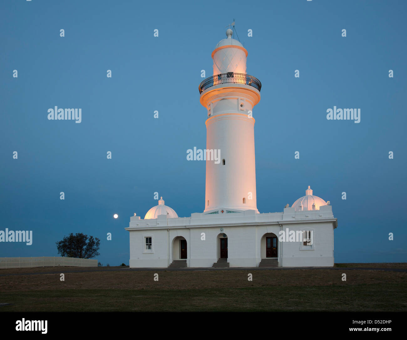 The Macquarie Lighthouse is the longest serving, lighthouse site in ...