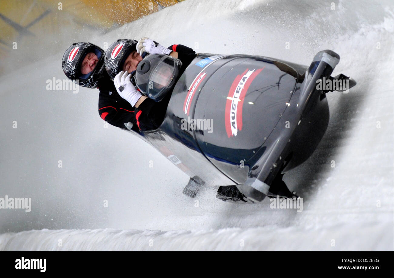Bobsleigh Austria 1 with Wolfgang Stampfer (R) in the finish area after ...