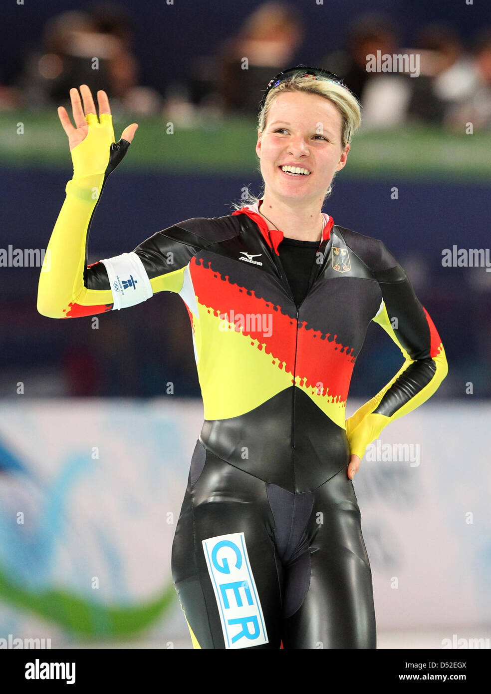 Stephanie Beckert of Germany jubilates after Women's 5000 m Speed ...