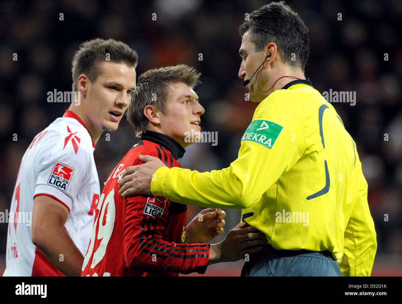 Cologne's Christopher Schorch (L) and Leverkusen's Christopher Schorch ...