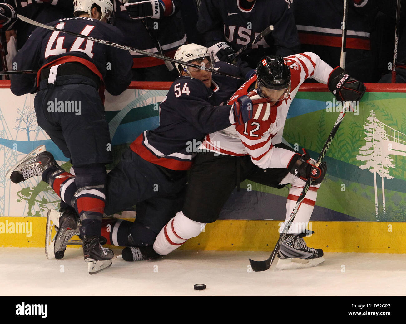 Jarome iginla gold hi-res stock photography and images - Alamy