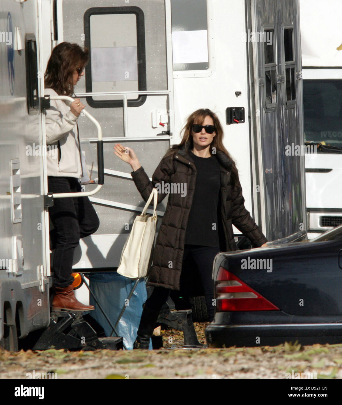 Jolie pitt paparazzi hi-res stock photography and images - Alamy