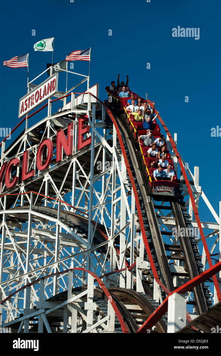 CYCLONE ROLLER COASTER (©VERNON KEENAN 1927) ASTROLAND AMUSEMENT PARK ...