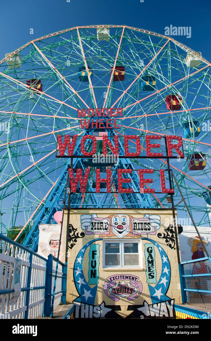 WONDER WHEEL SIGN DENOS WONDER WHEEL AMUSEMENT PARK CONEY ISLAND ...