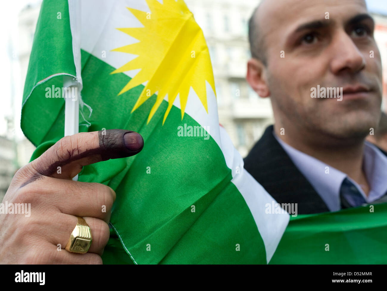 Purple finger elections hi-res stock photography and images - Alamy