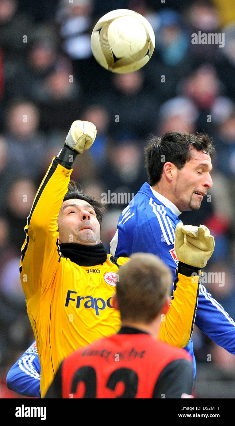Eintracht frankfurt goalkeeper oka nikolov hi-res stock photography and ...