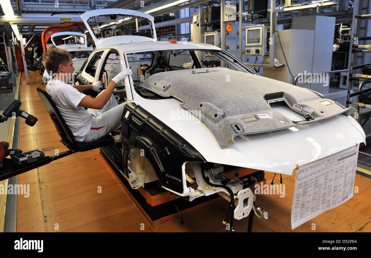 Production at the Audi plant in Ingolstadt, Germany, 08 March 2010 ...