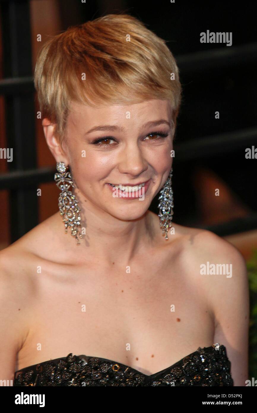 Canadian actress Carey Mulligan arrives at the Vanity Fair Oscar Party ...