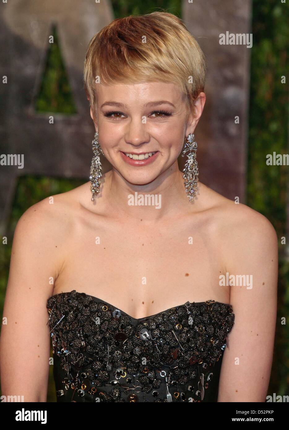 Canadian actress Carey Mulligan arrives at the Vanity Fair Oscar Party ...