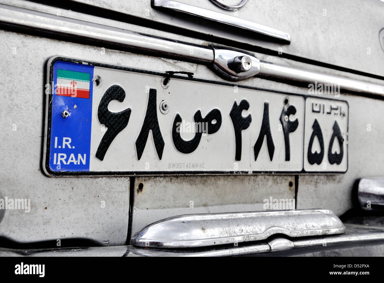 ILLUSTRATION - An Iranian licence plate of a Mercedes-Benz Oldtimer is ...