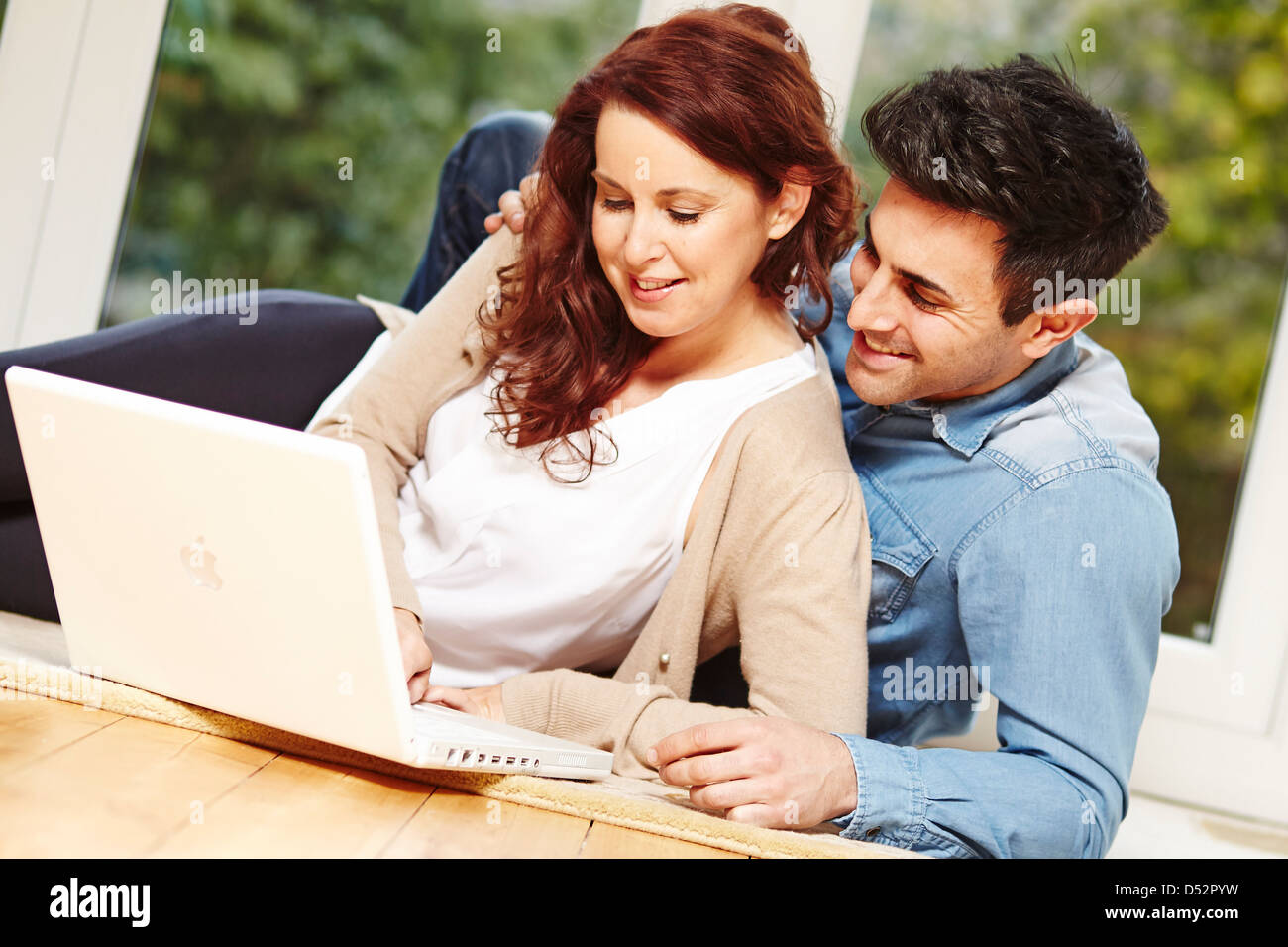Man using facebook hidden hi-res stock photography and images - Alamy