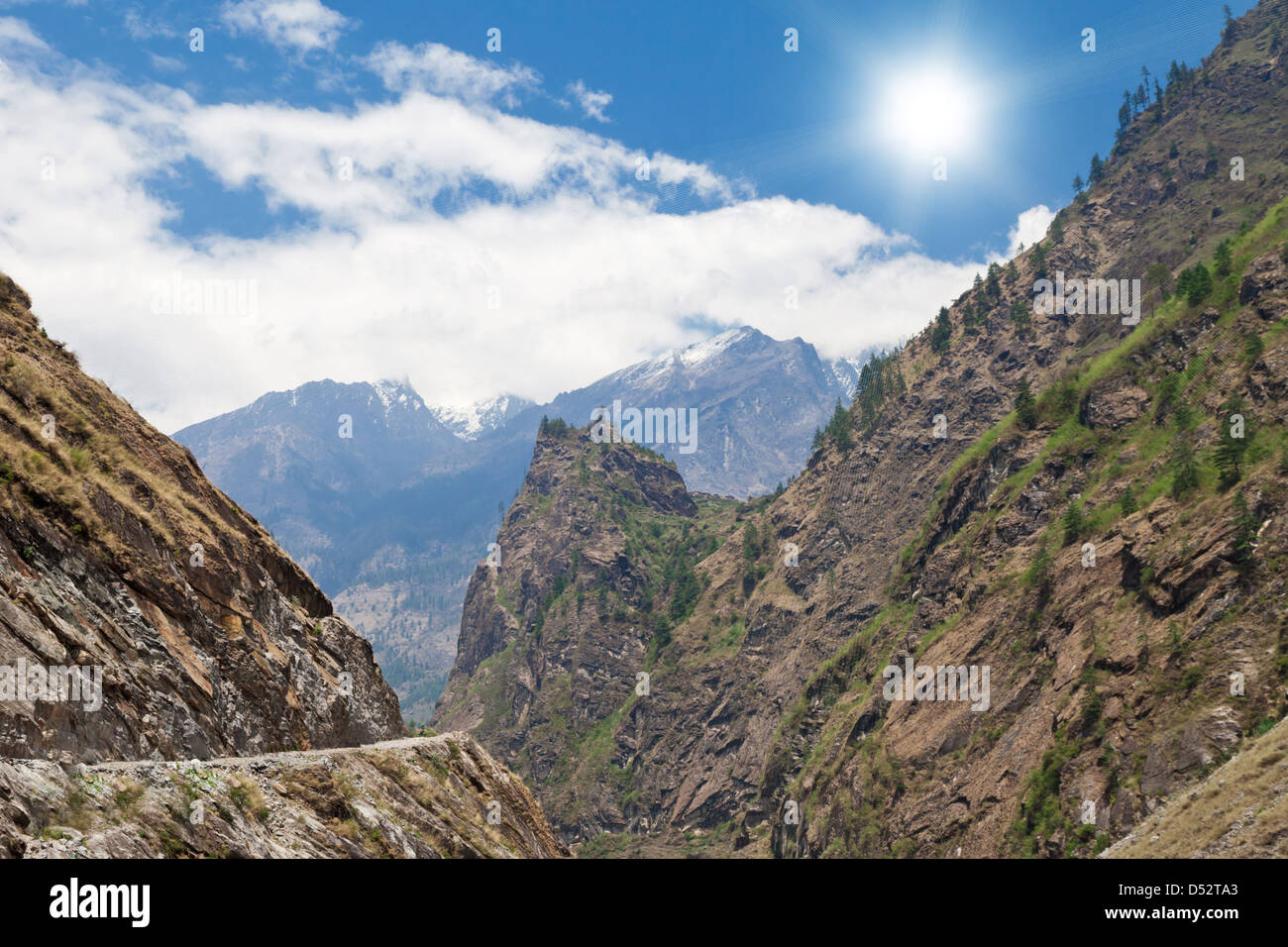Himalayas river beauty hi-res stock photography and images - Alamy