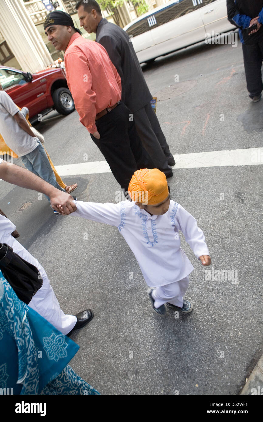 Indian man costume hi-res stock photography and images - Alamy