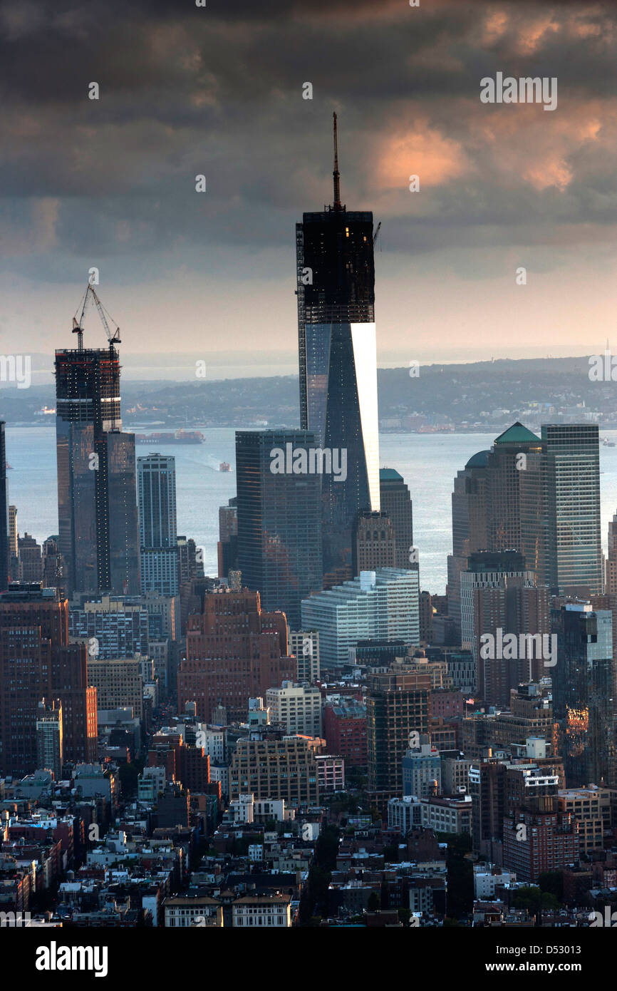 Downtown Manhattan viewed from the top of the Empire State Building ...