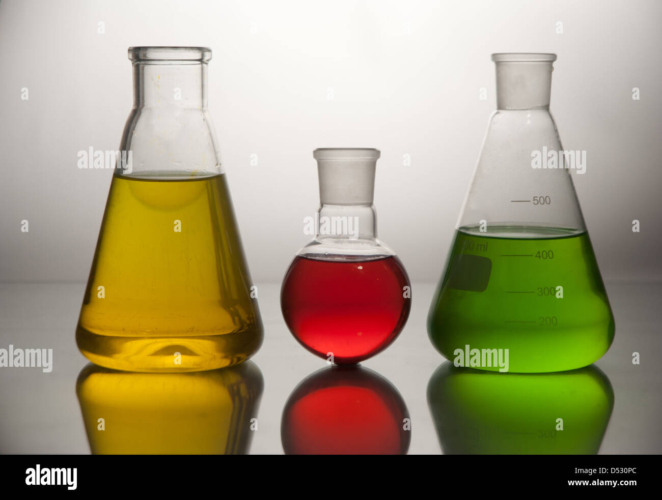 Laboratory glassware hi-res stock photography and images - Alamy