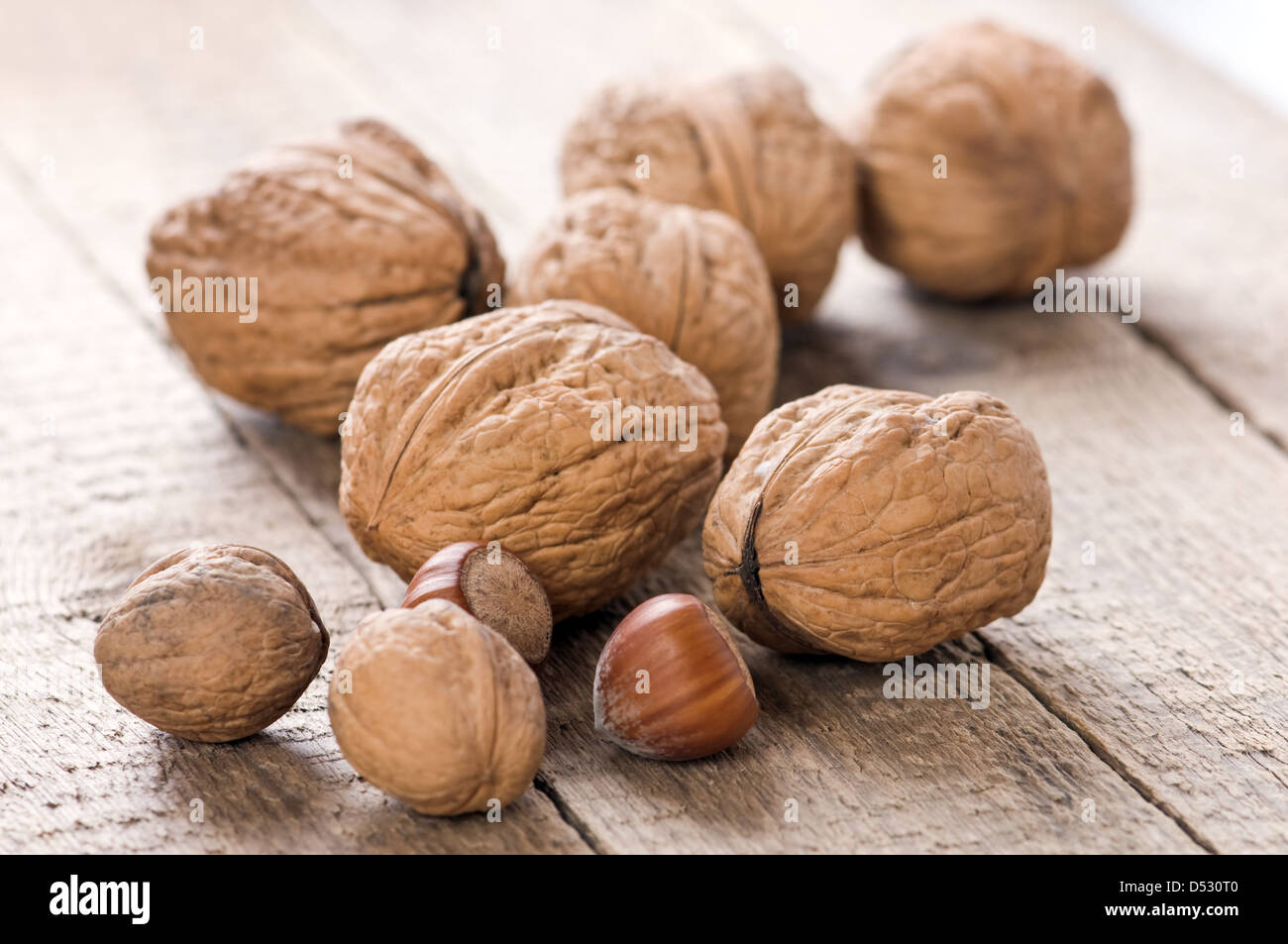 Wood walnut hi-res stock photography and images - Alamy
