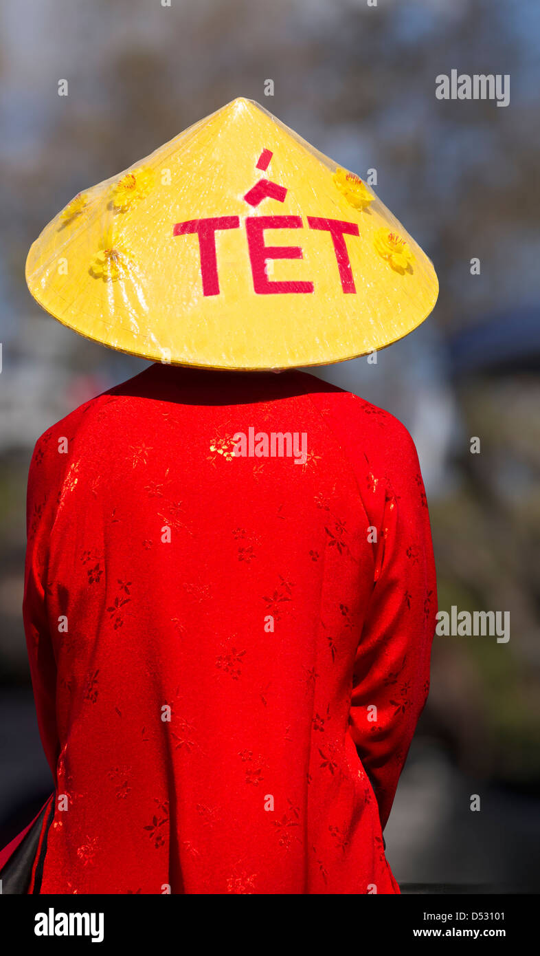 Tet vietnam hi-res stock photography and images - Alamy