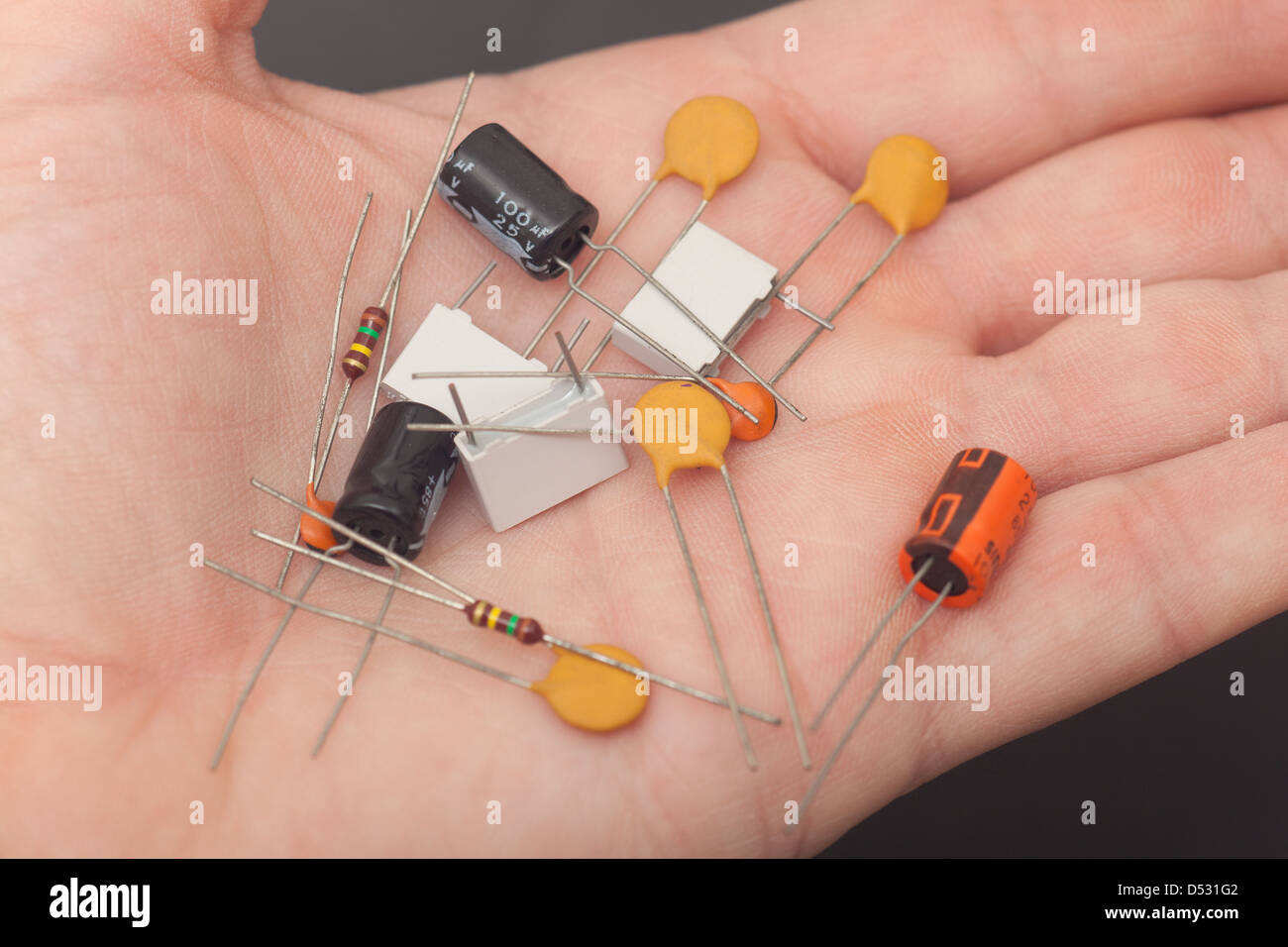 Electrostatics hi-res stock photography and images - Alamy