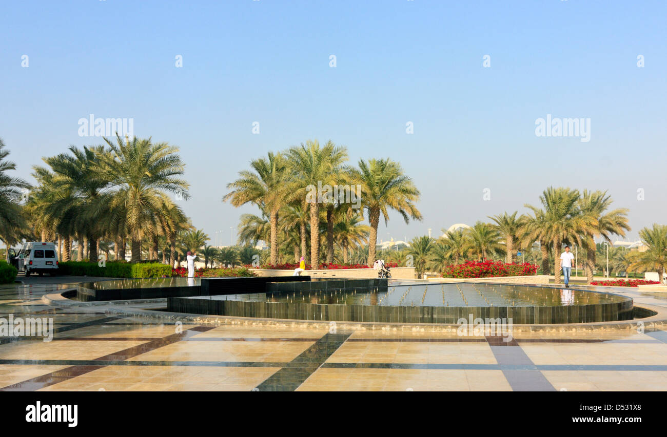 Palm Trees and Fountains outside the Sheikh Zayed Bin Sultan Al Nahyan ...