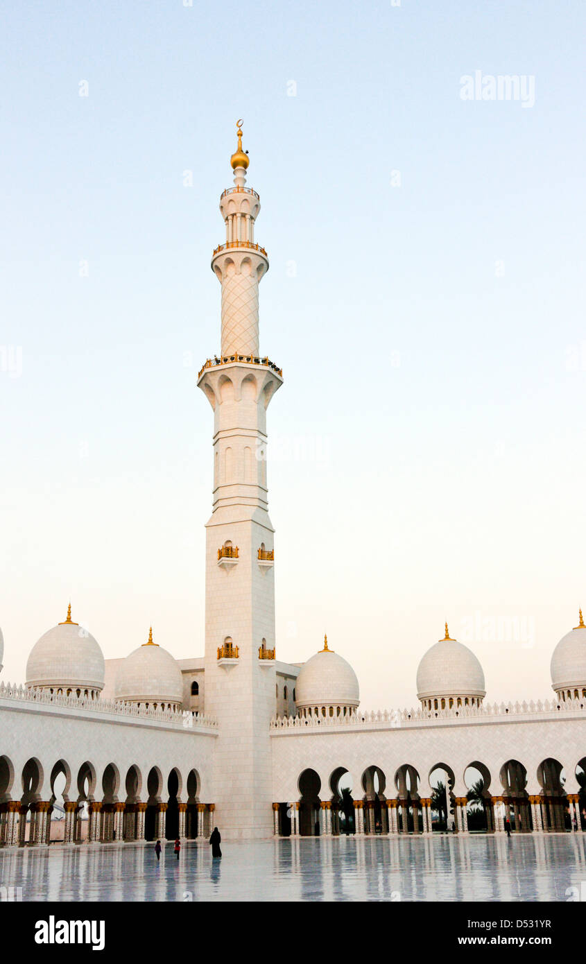 Minaret Domes And Arches In Sheikh Zayed Bin Sultan Al Nahyan Grand