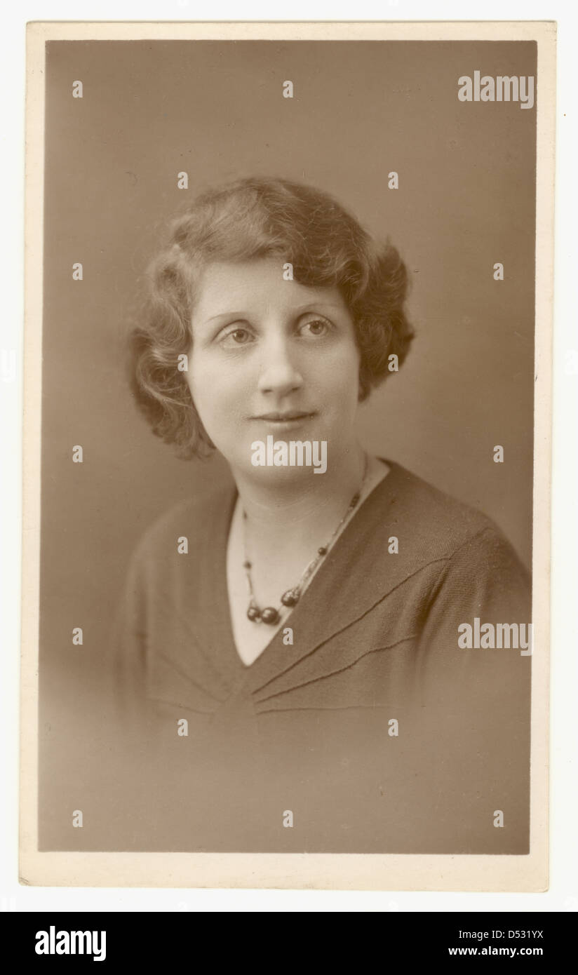 1930s woman hi-res stock photography and images - Alamy