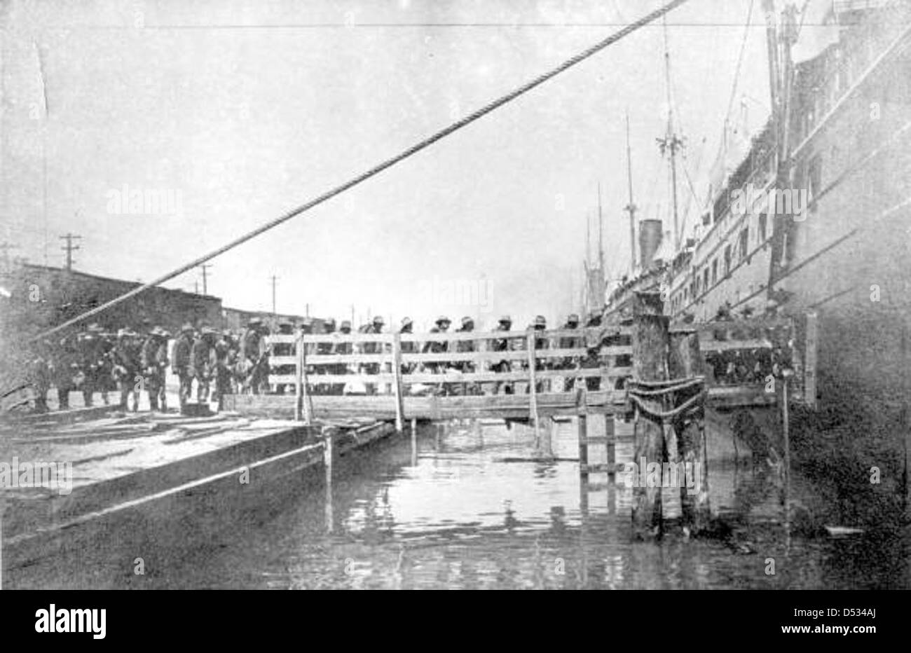 The 9th U.S. Cavalry embarks for Cuba from Port Tampa in the 1890s ...