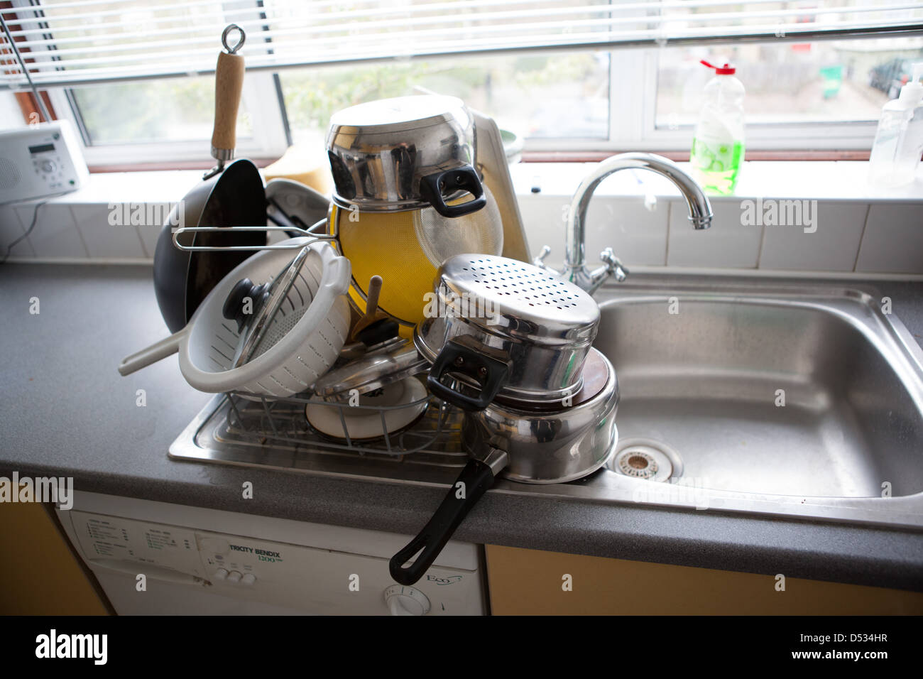 Pile of washing up hi-res stock photography and images - Alamy