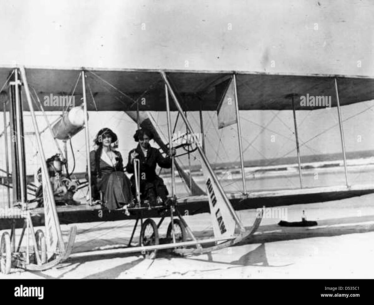 Aviatrix ruth law hi-res stock photography and images - Alamy