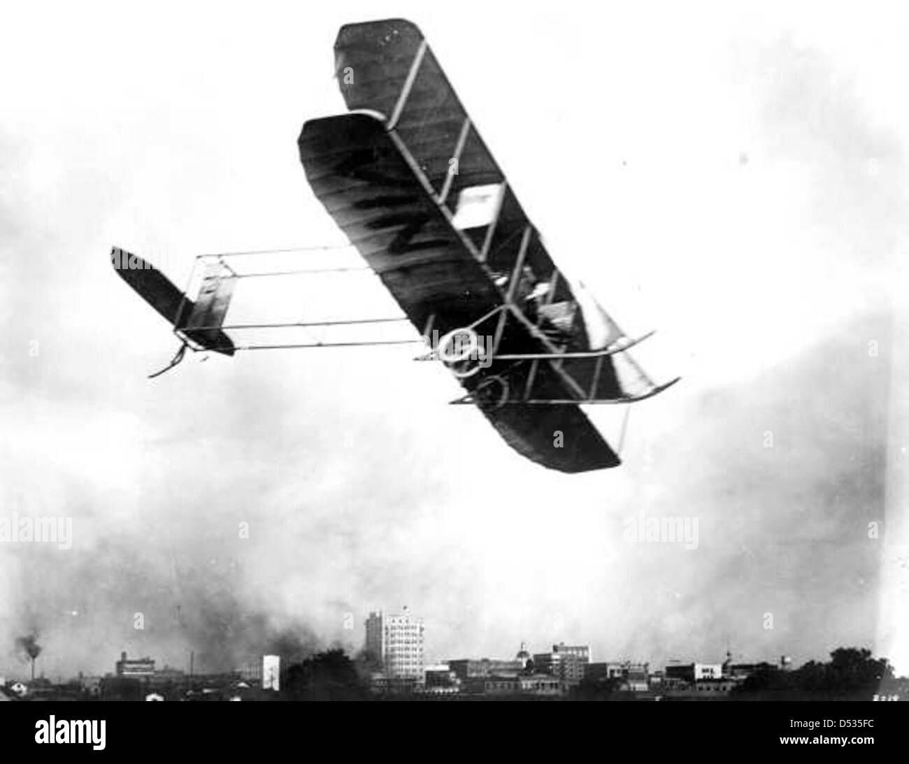 Wright brothers flyer hi-res stock photography and images - Alamy