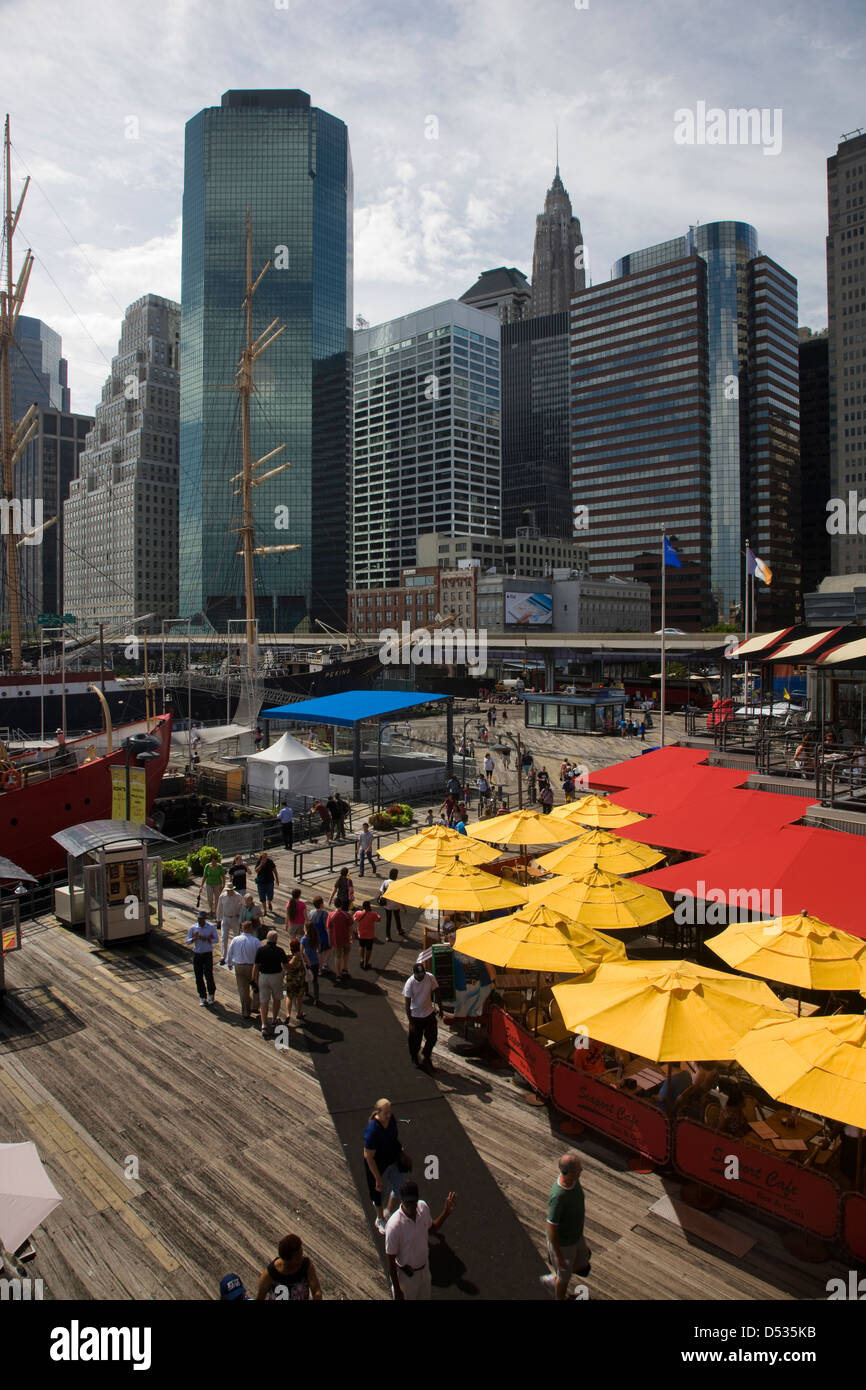 Pier 17 new york hi-res stock photography and images - Alamy