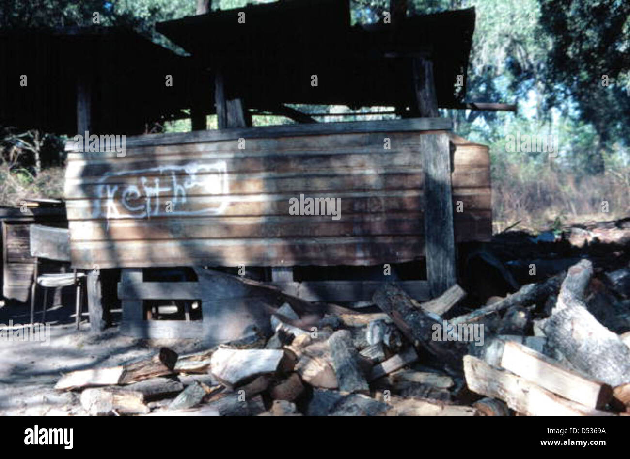 A photo showing the exterior of James Johnson’s barbecue pit in Lake ...