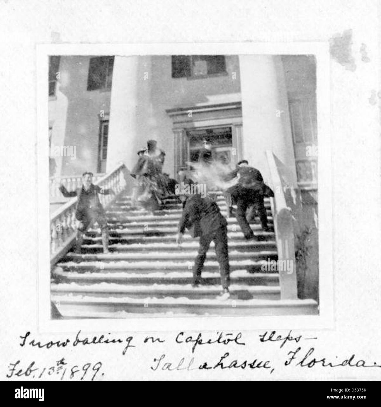 Men Snowballing on Capitol Steps: Tallahassee, Florida Stock Photo - Alamy