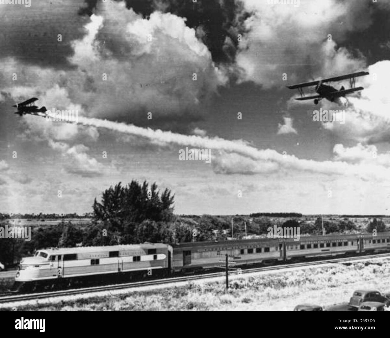 Streamliner aircraft hi-res stock photography and images - Alamy