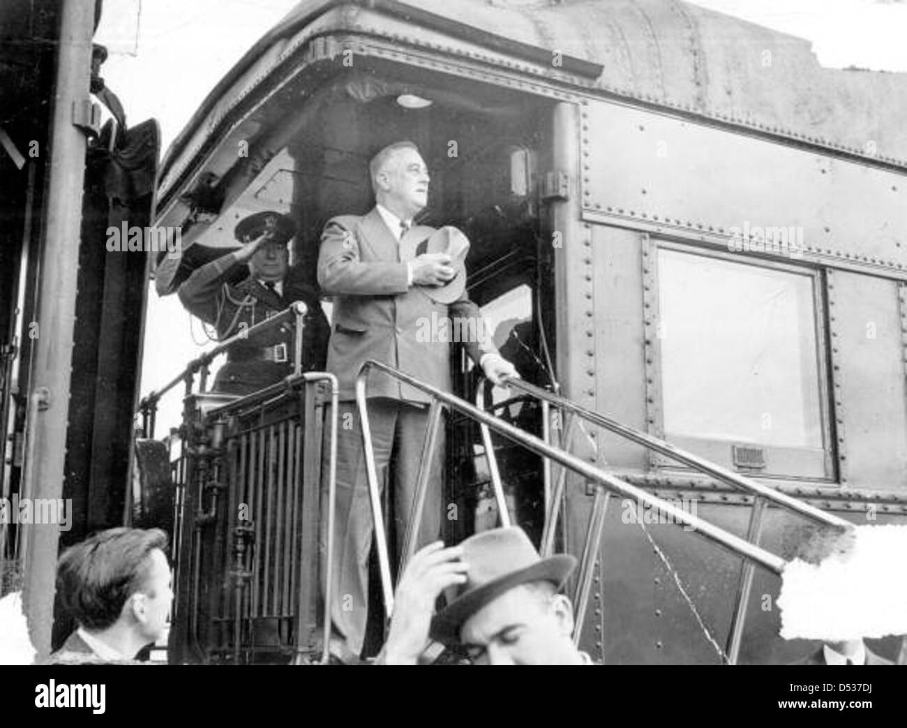 Train travel 1930s hi-res stock photography and images - Alamy