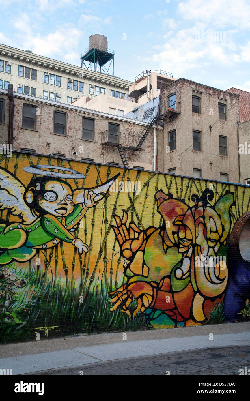 Murals in brooklyn hi-res stock photography and images - Alamy