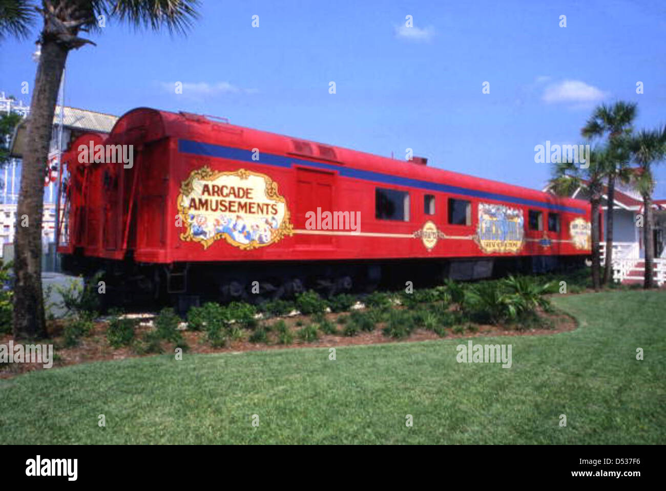 Circus car hi-res stock photography and images - Alamy