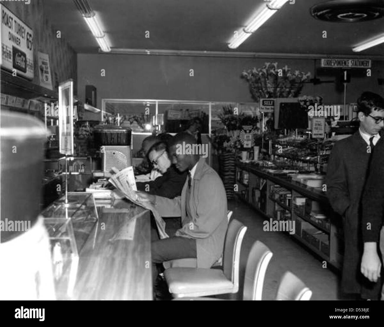 Sit in lunch counter hi-res stock photography and images - Alamy