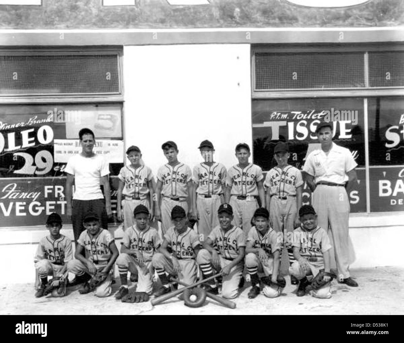 Storefronts store fronts Black and White Stock Photos & Images - Alamy