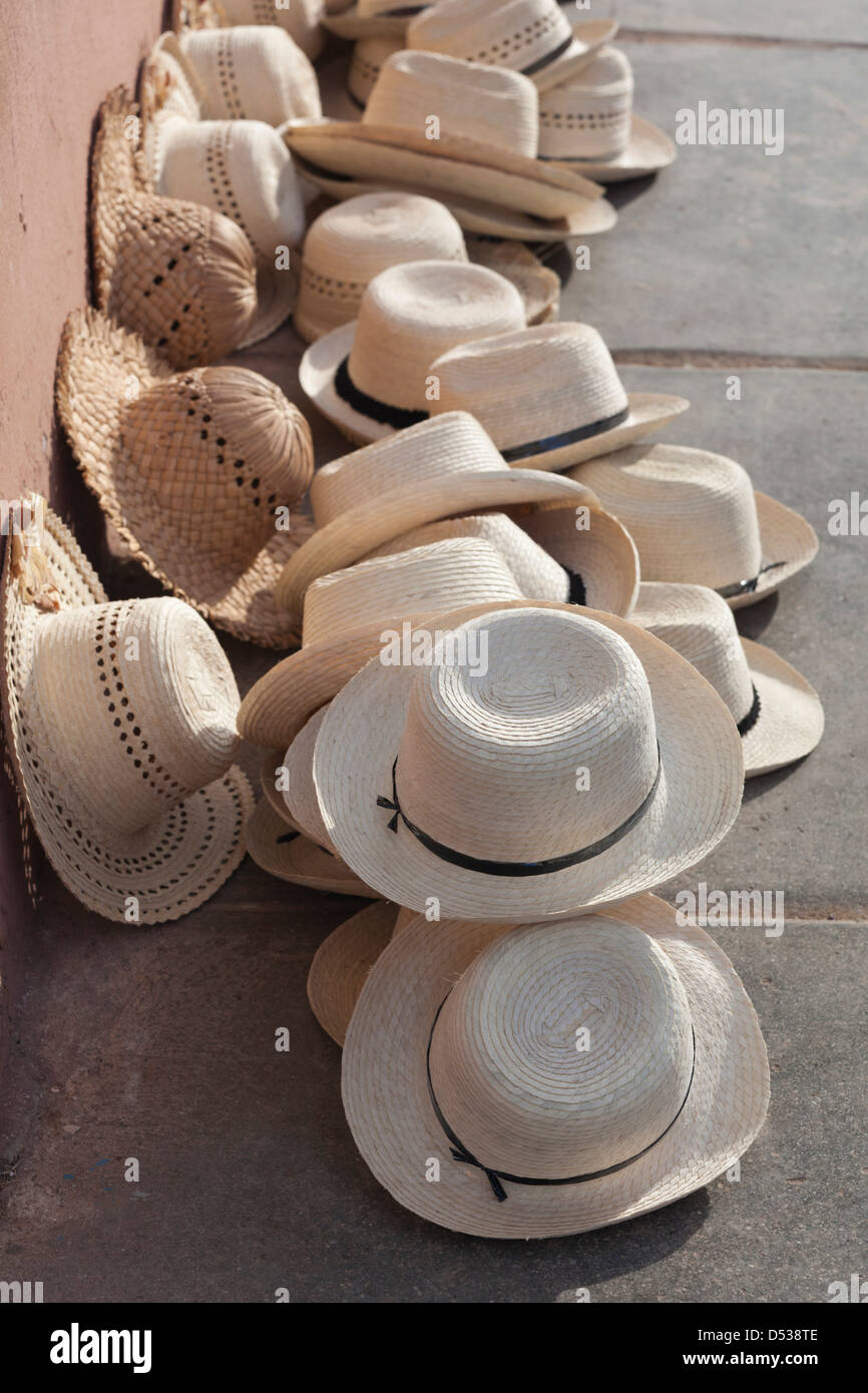 Cuba straw hats hi-res stock photography and images - Alamy