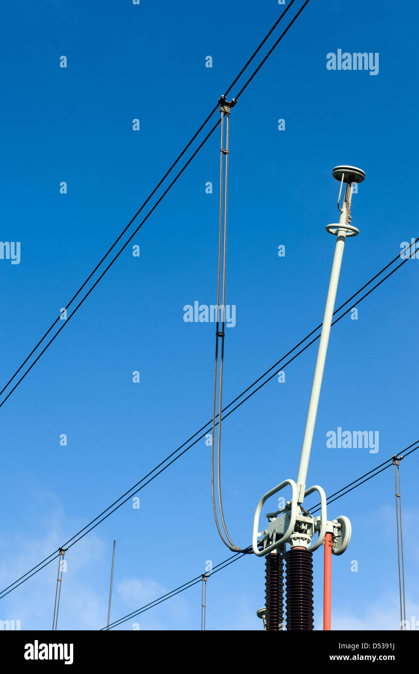 High voltage transmission line close up hi-res stock photography and ...