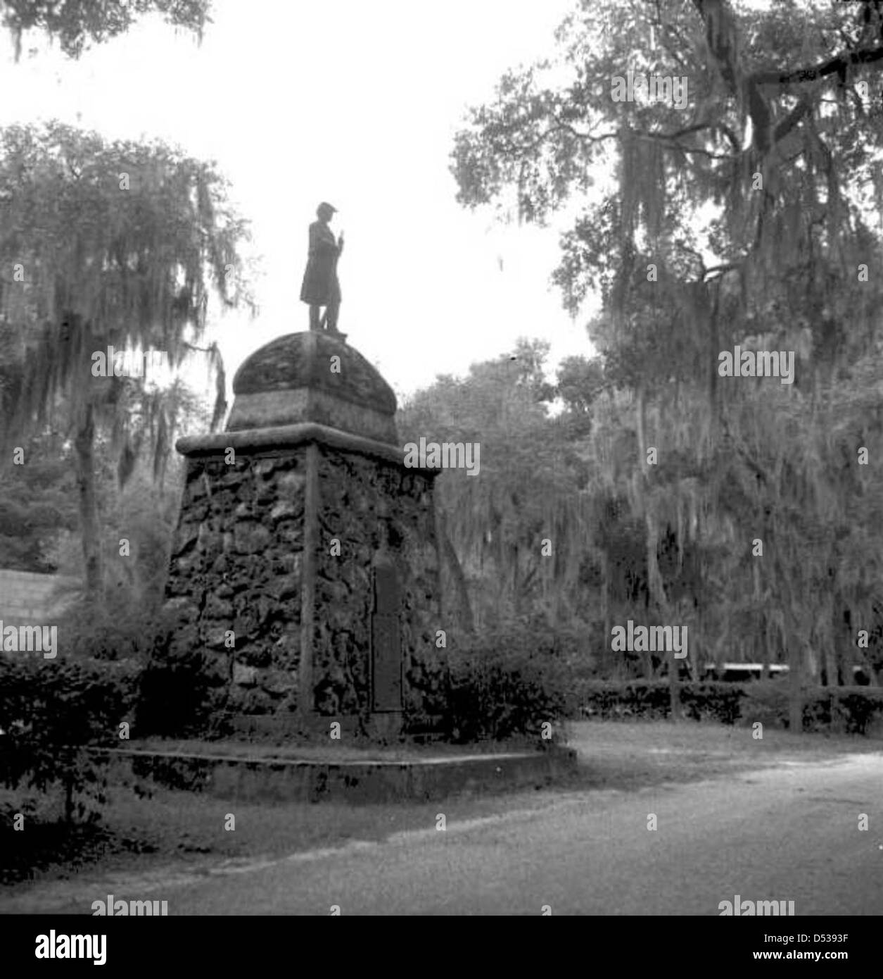 The monument at Dade Battlefield Historic State Park in Bushnell ...