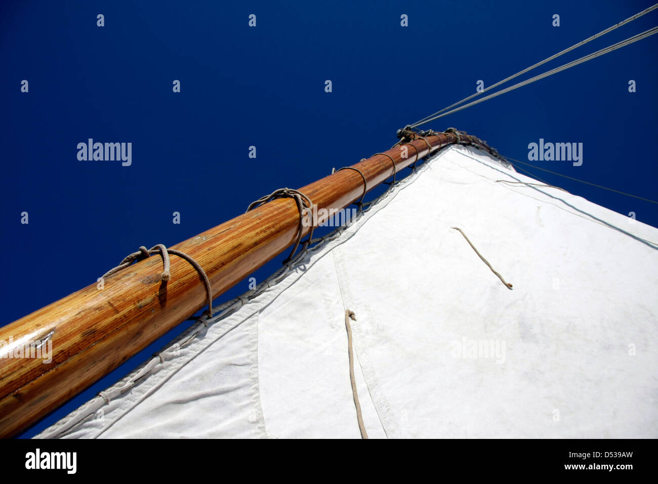 Wooden mast hi-res stock photography and images - Alamy
