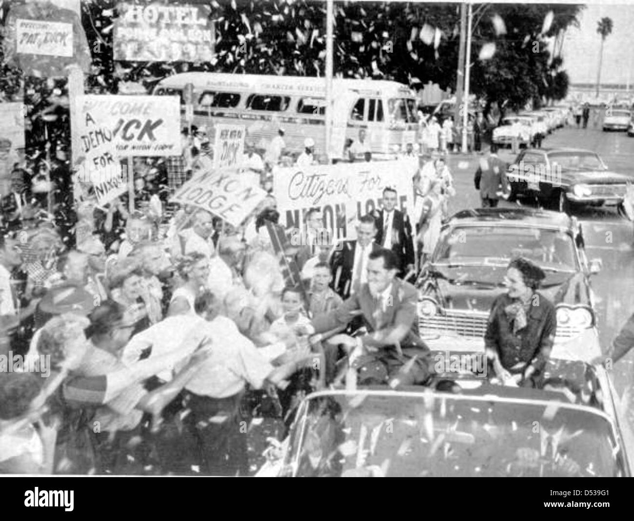 Richard and Pat Nixon participate in a 1960 presidential campaign ...