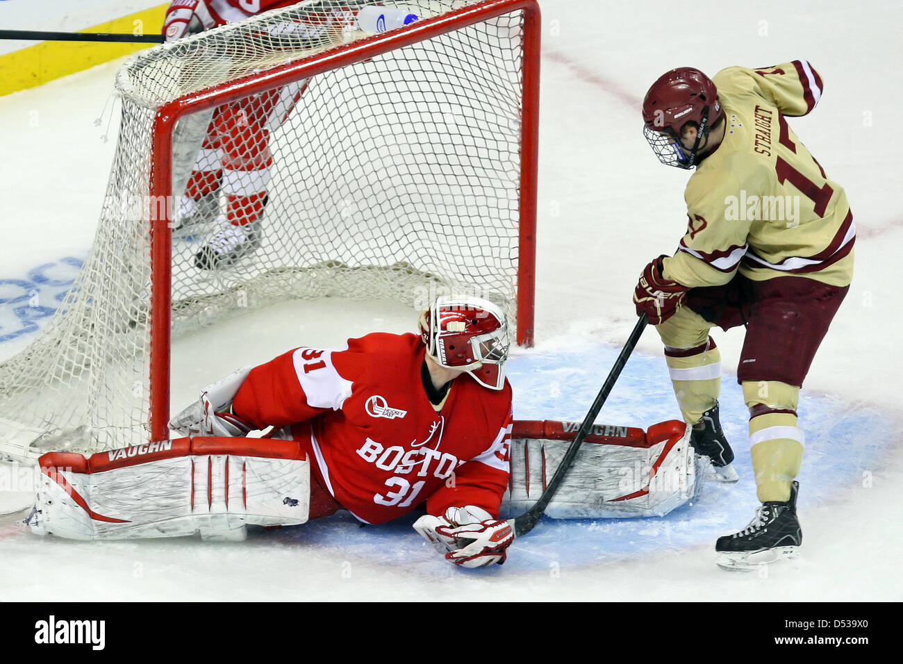 Anthony maguire hi-res stock photography and images - Alamy