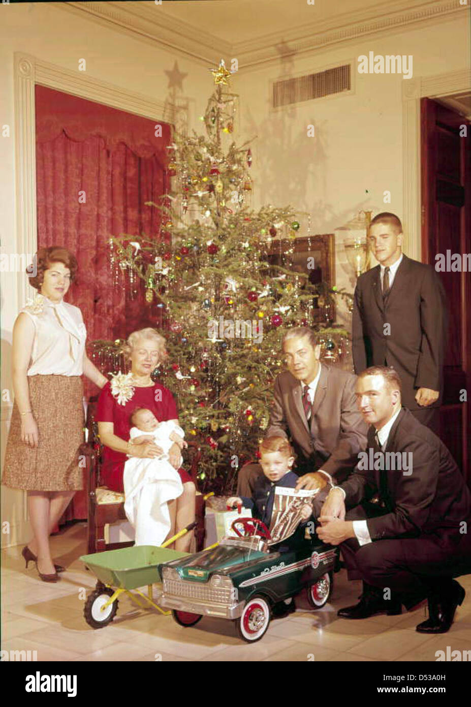 Eleanor Burns High Resolution Stock Photography and Images - Alamy