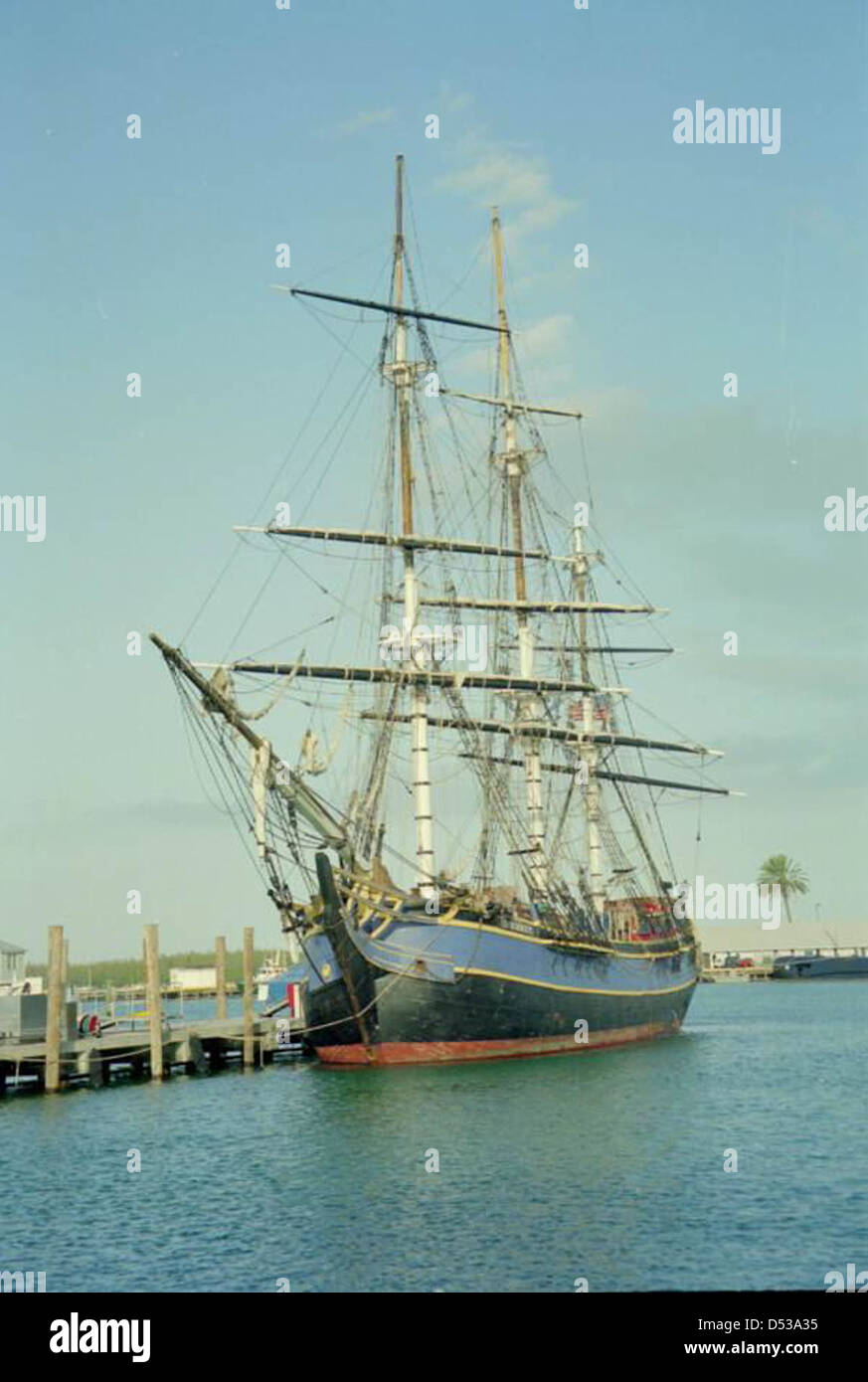 Hms bounty replica hi-res stock photography and images - Alamy