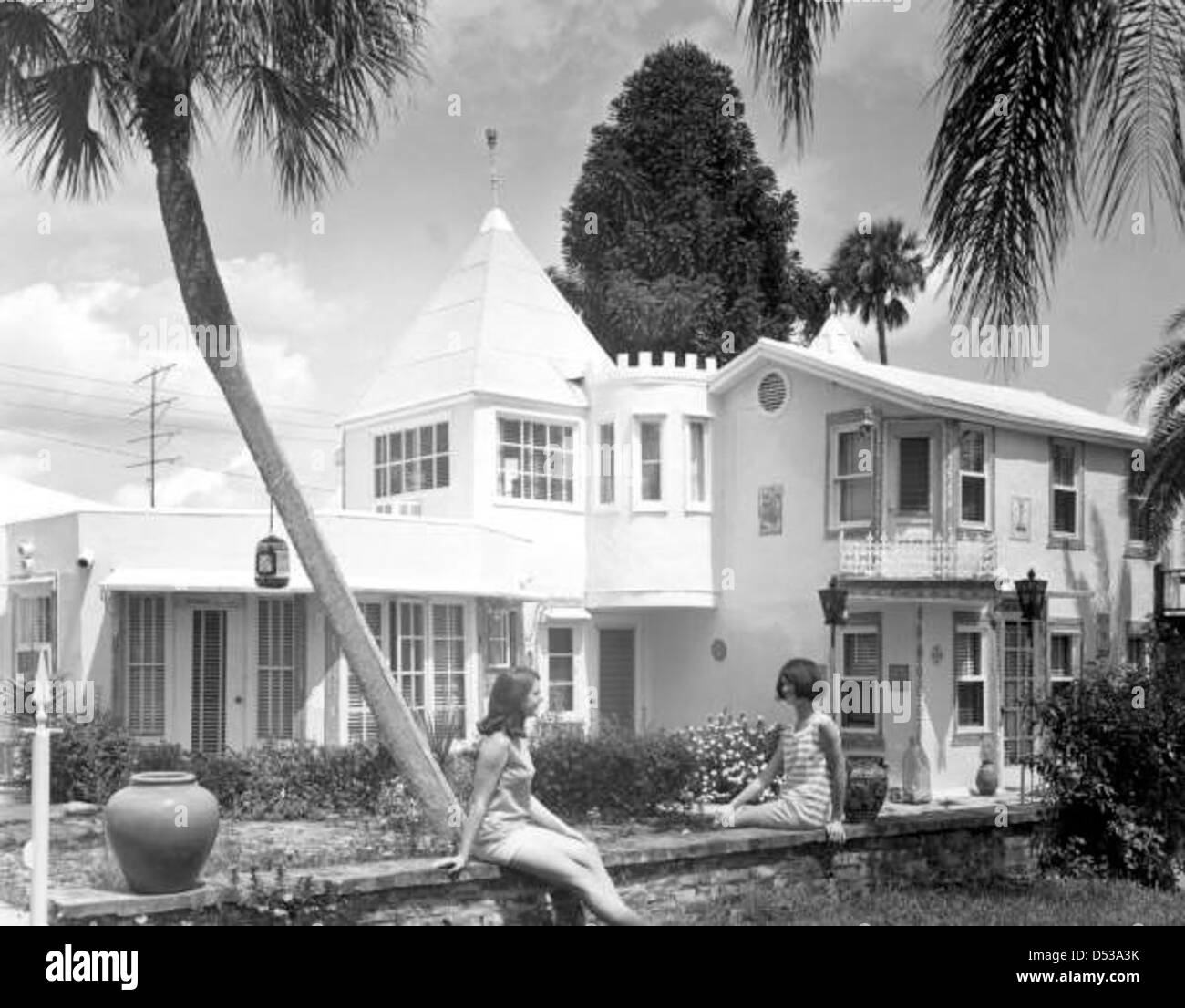 Chalet Suzanne, located in Lake Wales, Florida, was a historic ...