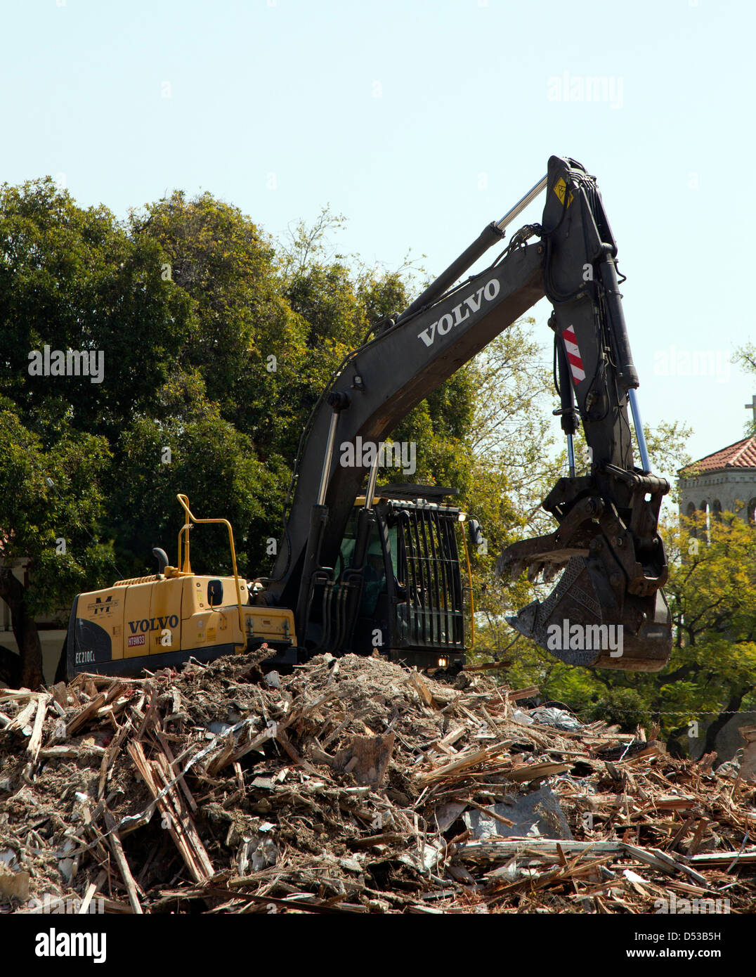 Demolition Debris Removal Stock Photo - Alamy
