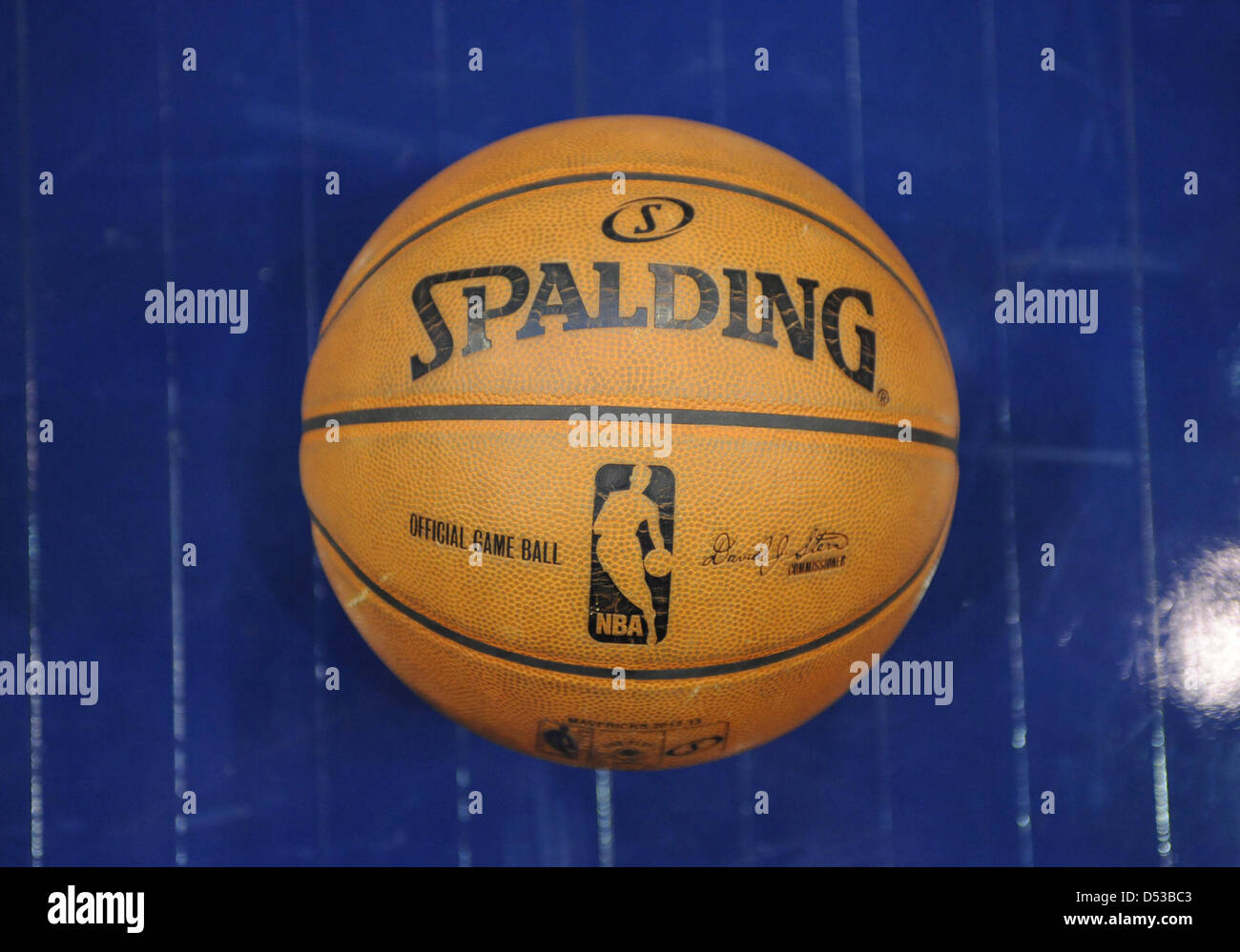 Dallas mavericks court hi-res stock photography and images - Alamy